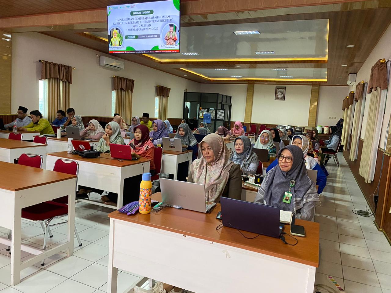 MAN 2 Sleman Tingkatkan Kompetensi Guru Melalui In House Training ...