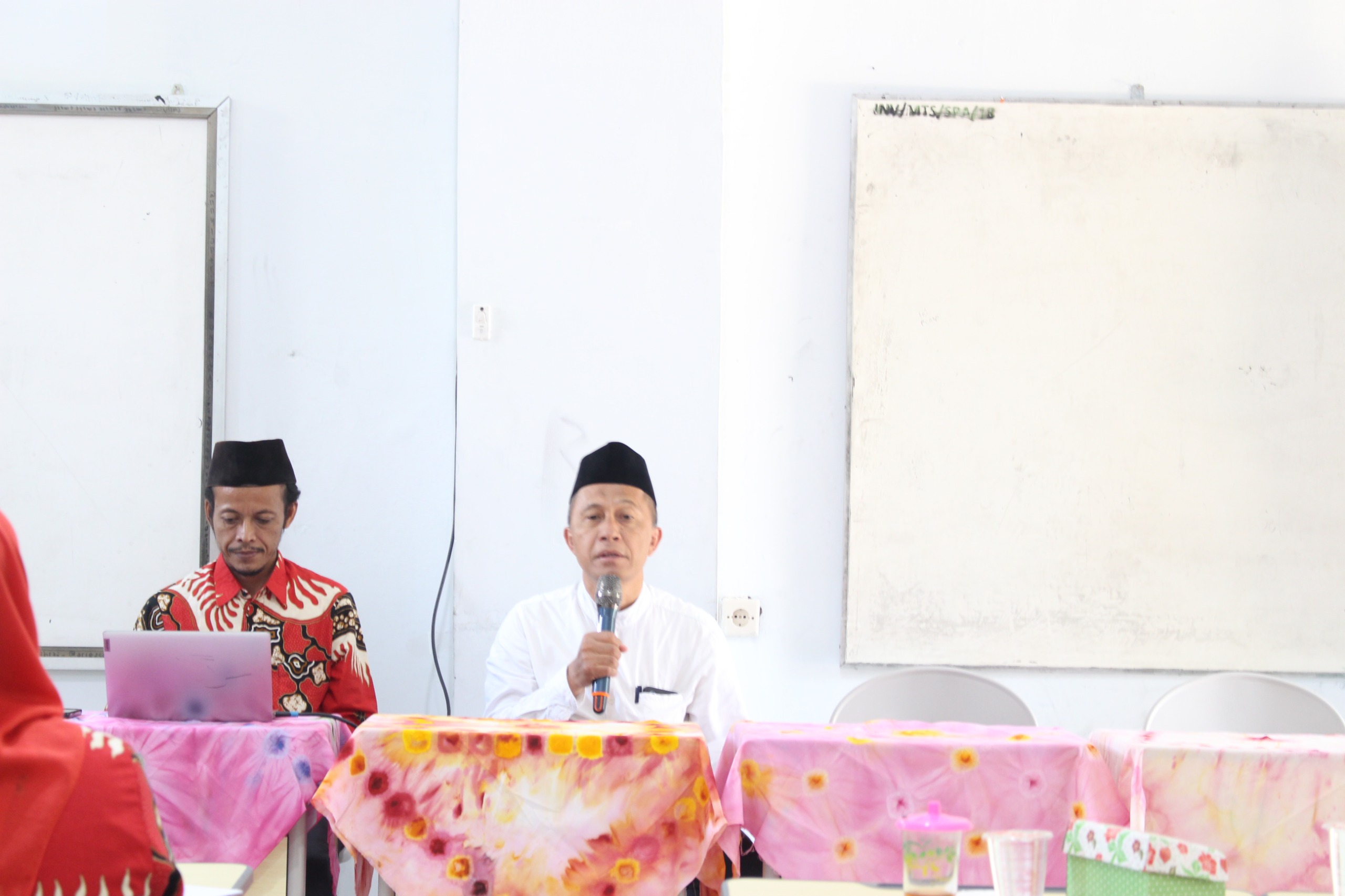 Perkuat Kompetensi, Guru Fikih MTs Negeri 3 Sleman Ikuti MGMP ...