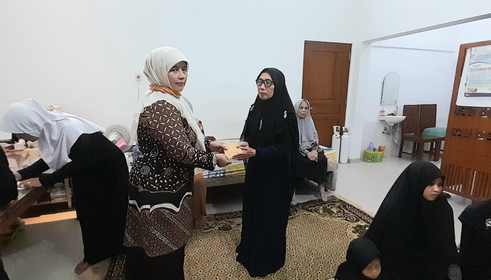 Wujud Empati, MTsN 3 Sleman Sempatkan Takziah ke Rumah Duka Keluarga ...